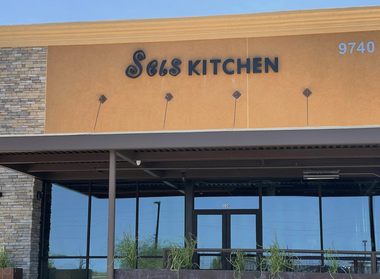 Seis Kitchen officially opens its new location in Oro Valley