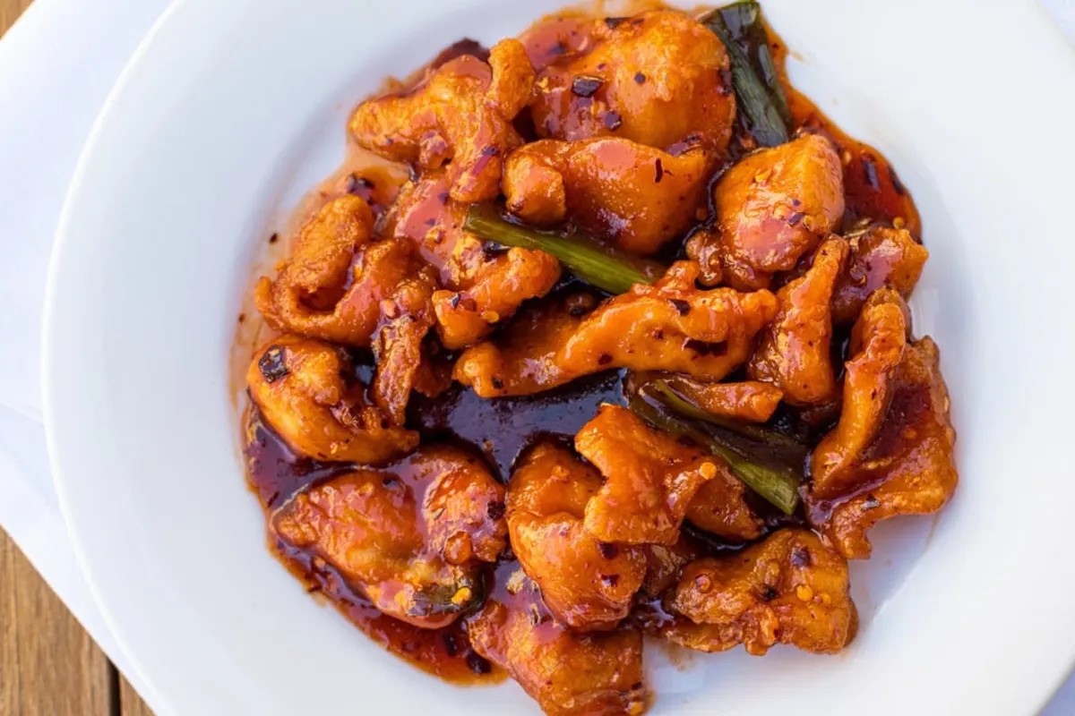 Best Places to Eat and Drink Near the University of Arizona